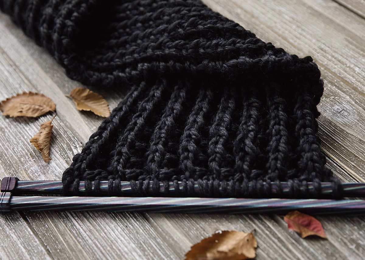 The Ultimate Chunky Knit Scarf Pattern - Leelee Knits