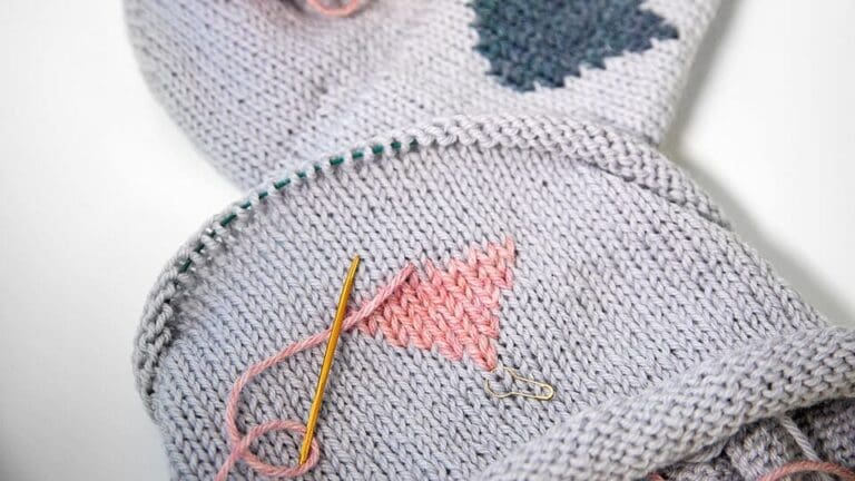 Duplicate Stitch Knit Hat Pattern - Leelee Knits